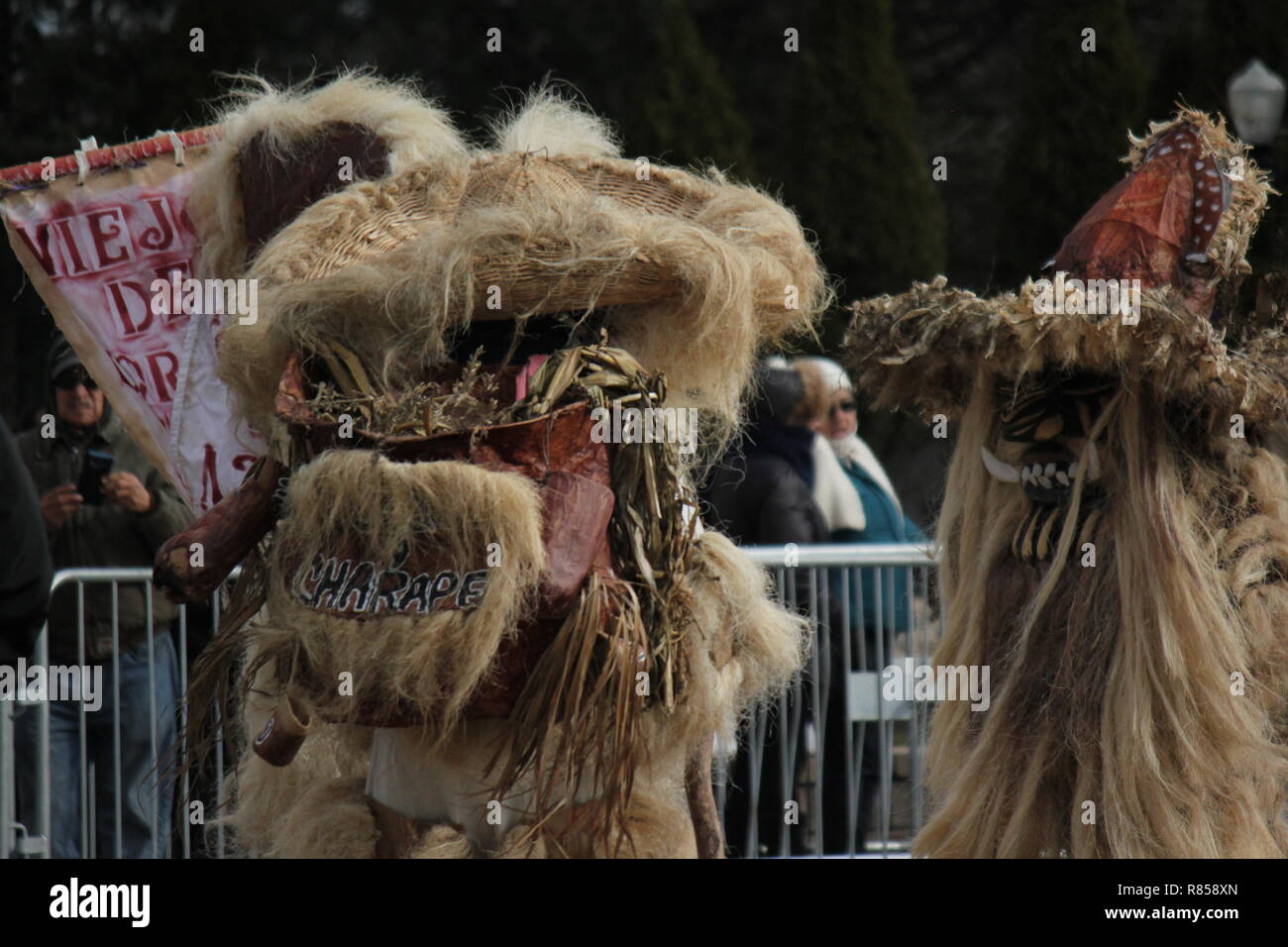 Los Viejos de Corpus Cruz Blanca charape dancing and performing at a ...