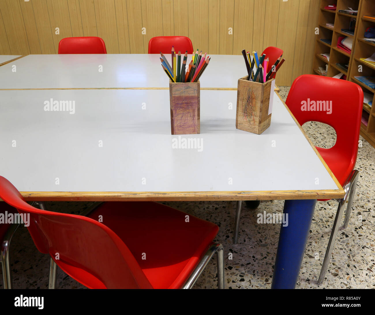Red hall primary school hi-res stock photography and images - Alamy