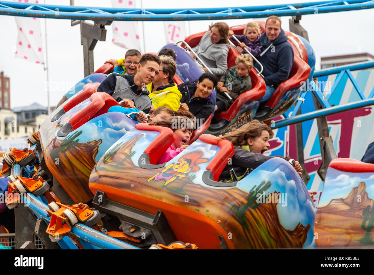 Screaming face ride hi-res stock photography and images - Alamy