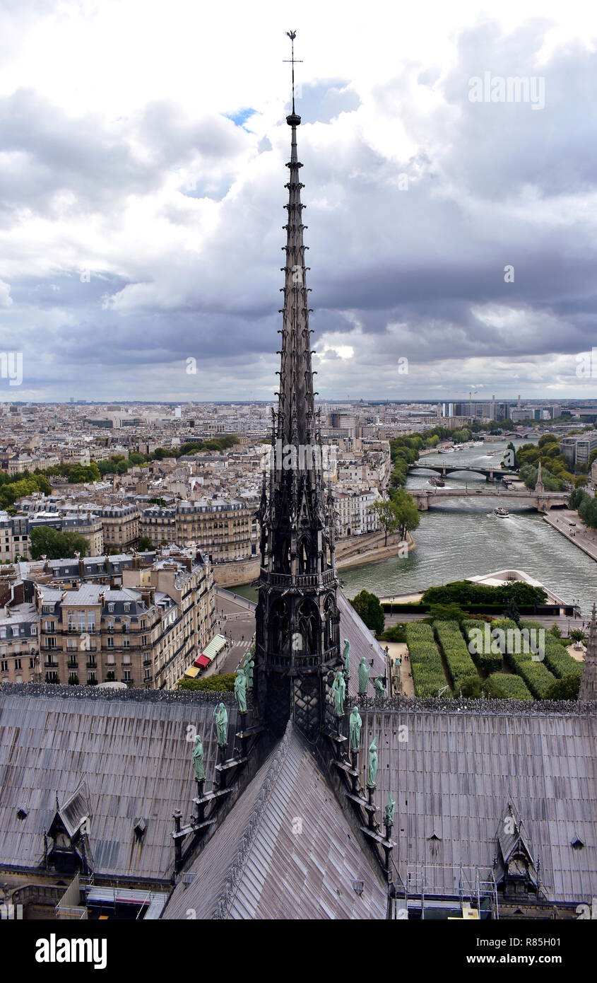 Notre Dame Cathedral, Paris, France. Spire (La Fleche) and Apostles ...