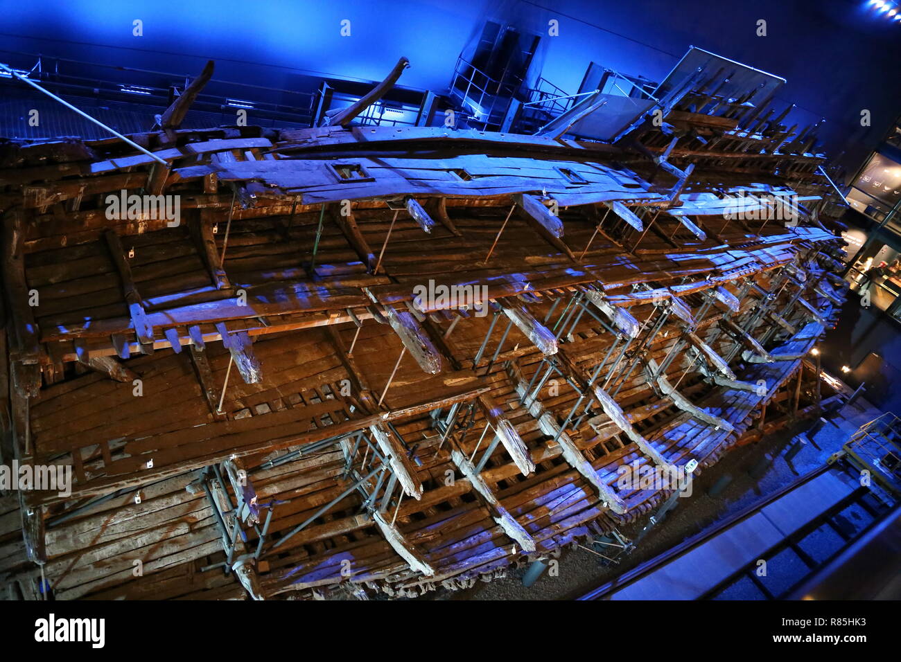 Conserved hull, Mary Rose Museum, Historic Dockyard, Portsmouth ...