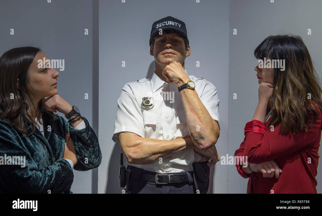 Game of thrones prosthetic make up artist hi-res stock photography and ...