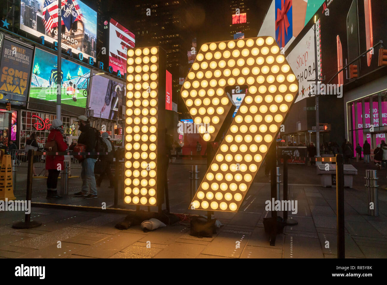 Oversized number seven hi-res stock photography and images - Alamy