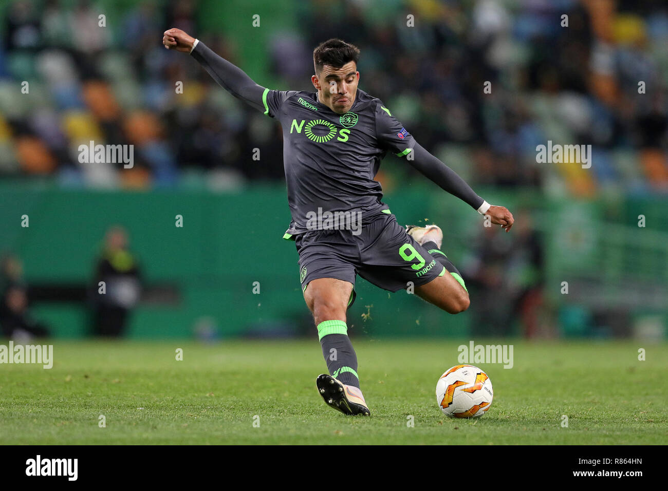 Marcos acuna hi-res stock photography and images - Alamy