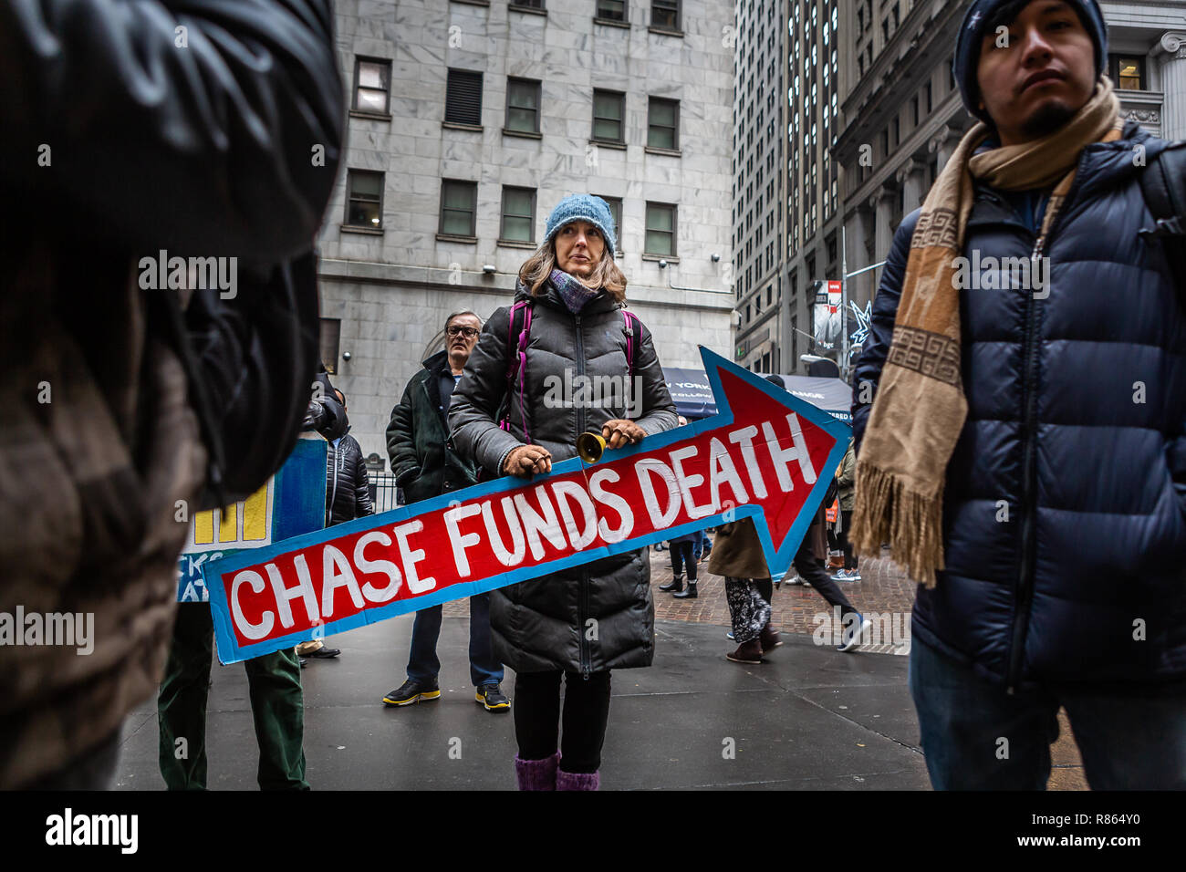 Chase bank protest protesters march hi-res stock photography and images ...