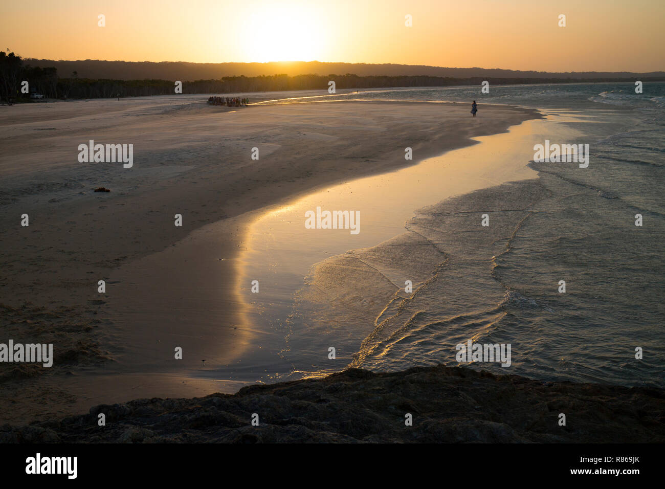 Sunset over Flinders Beach, Point Lookout, North Stradbroke Island ...