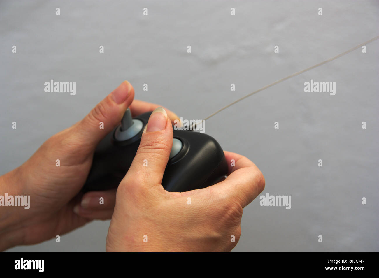 Remote control that communicates by wireless with the car checking ...