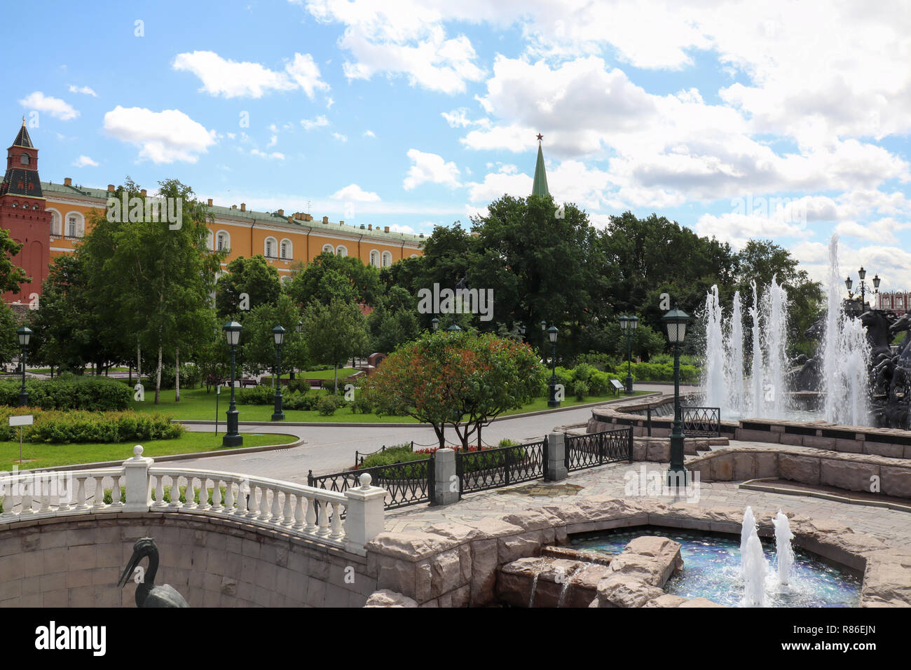 The Alexander Garden near Kreml in Moscow Stock Photo - Alamy