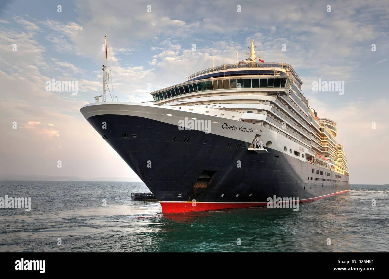 Queen Elizabeth and Queen Victoria Stock Photo - Alamy