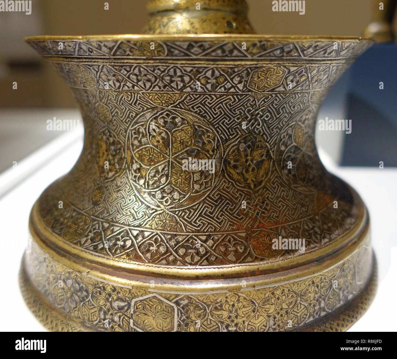 Gold inlay hi-res stock photography and images - Alamy