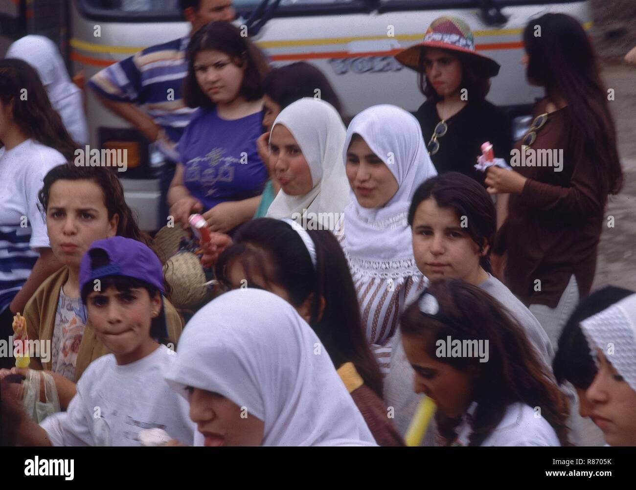 Niños árabes hi-res stock photography and images - Alamy
