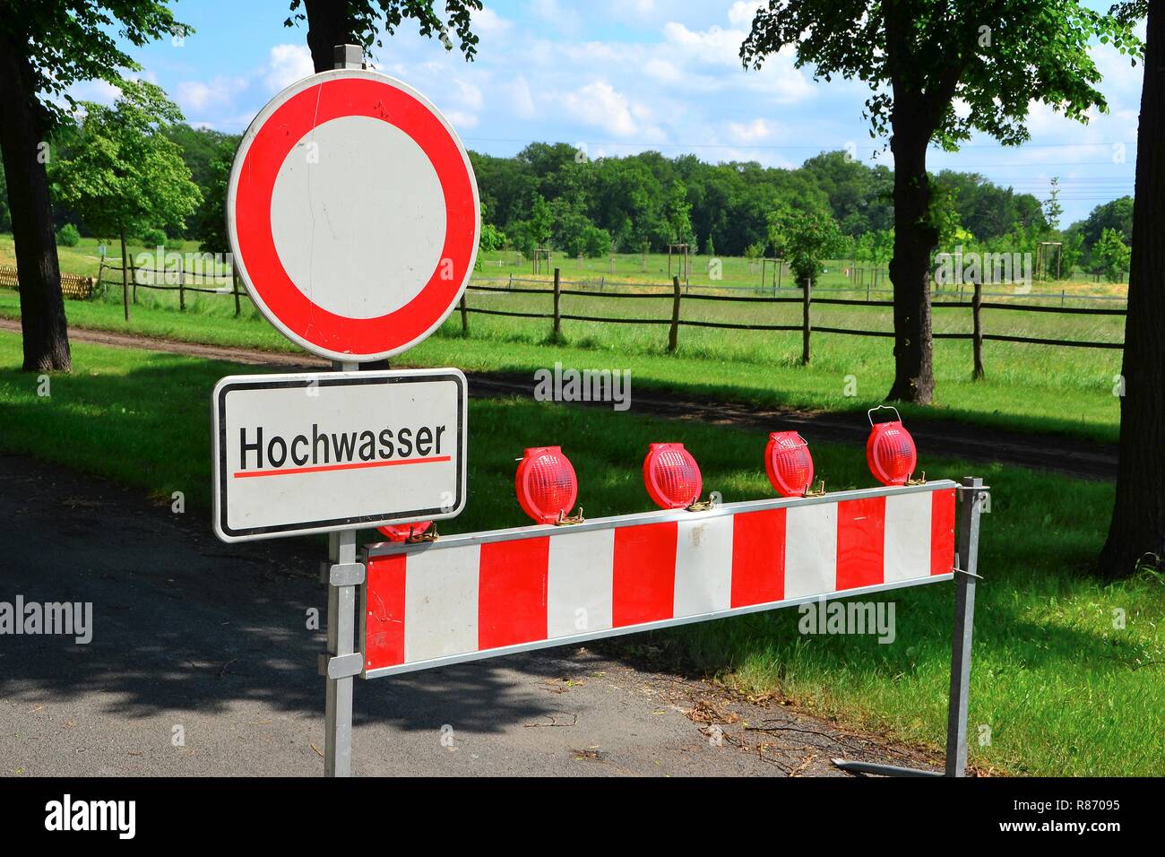Path blocked hi-res stock photography and images - Alamy