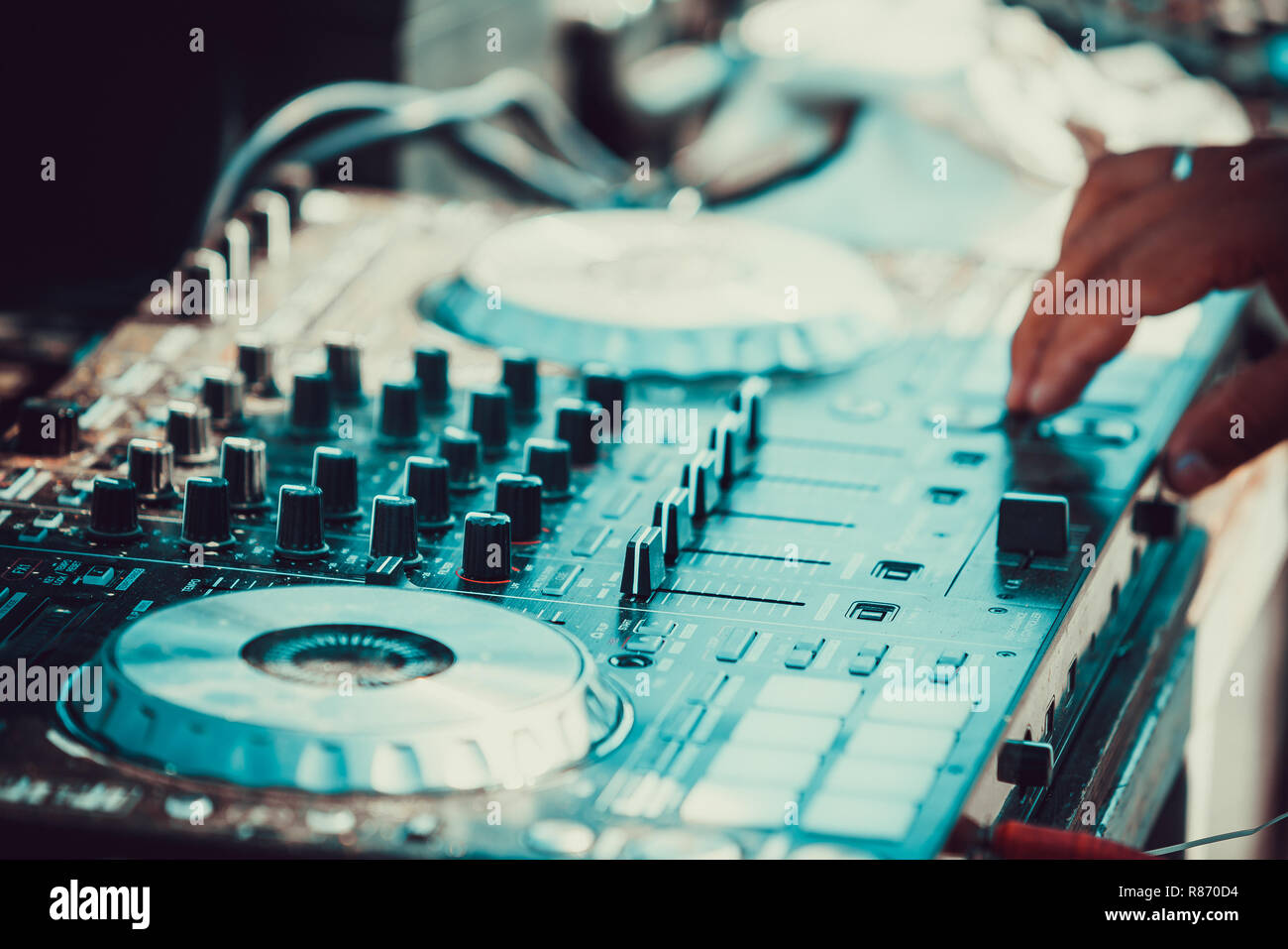 Dj mixing at beach party in summer Stock Photo - Alamy