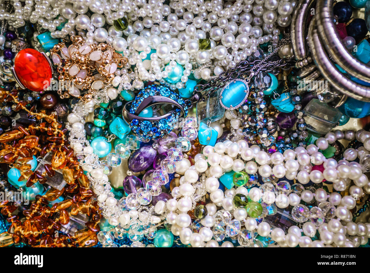 Treasure with old jewellery Stock Photo - Alamy