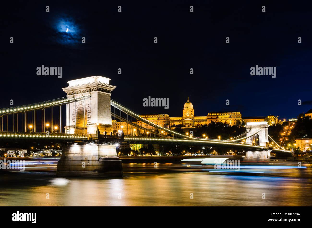 Budapest night lights hi-res stock photography and images - Alamy