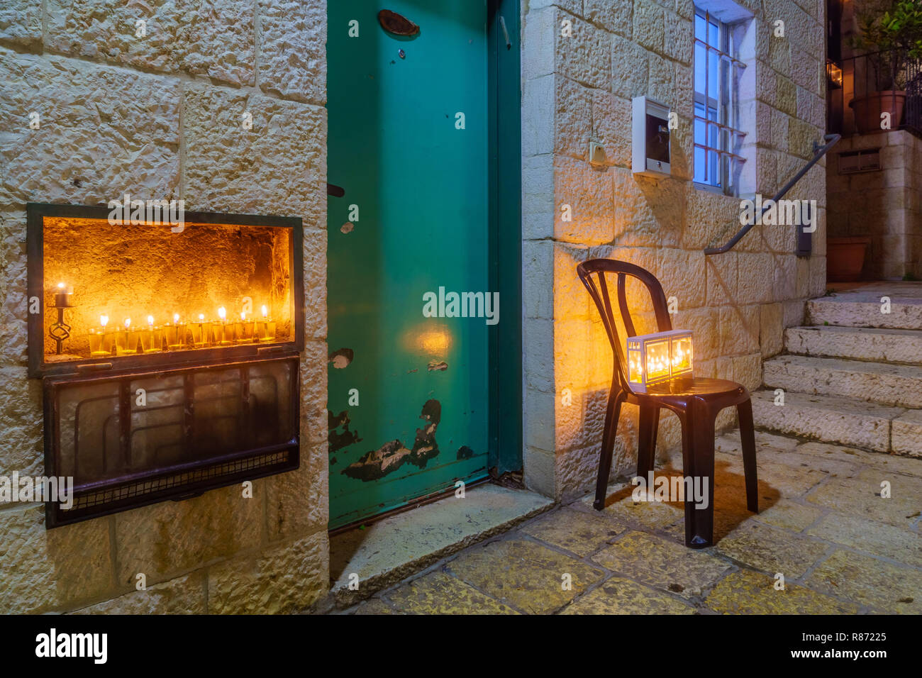 Olive oil lamps hi-res stock photography and images - Alamy