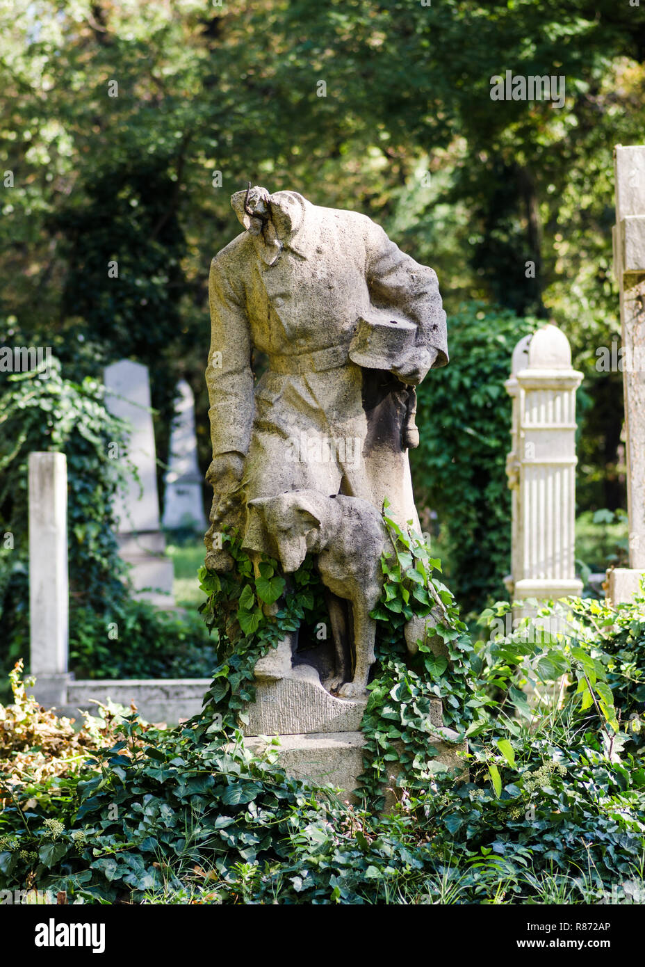 Headless statue hi-res stock photography and images - Alamy