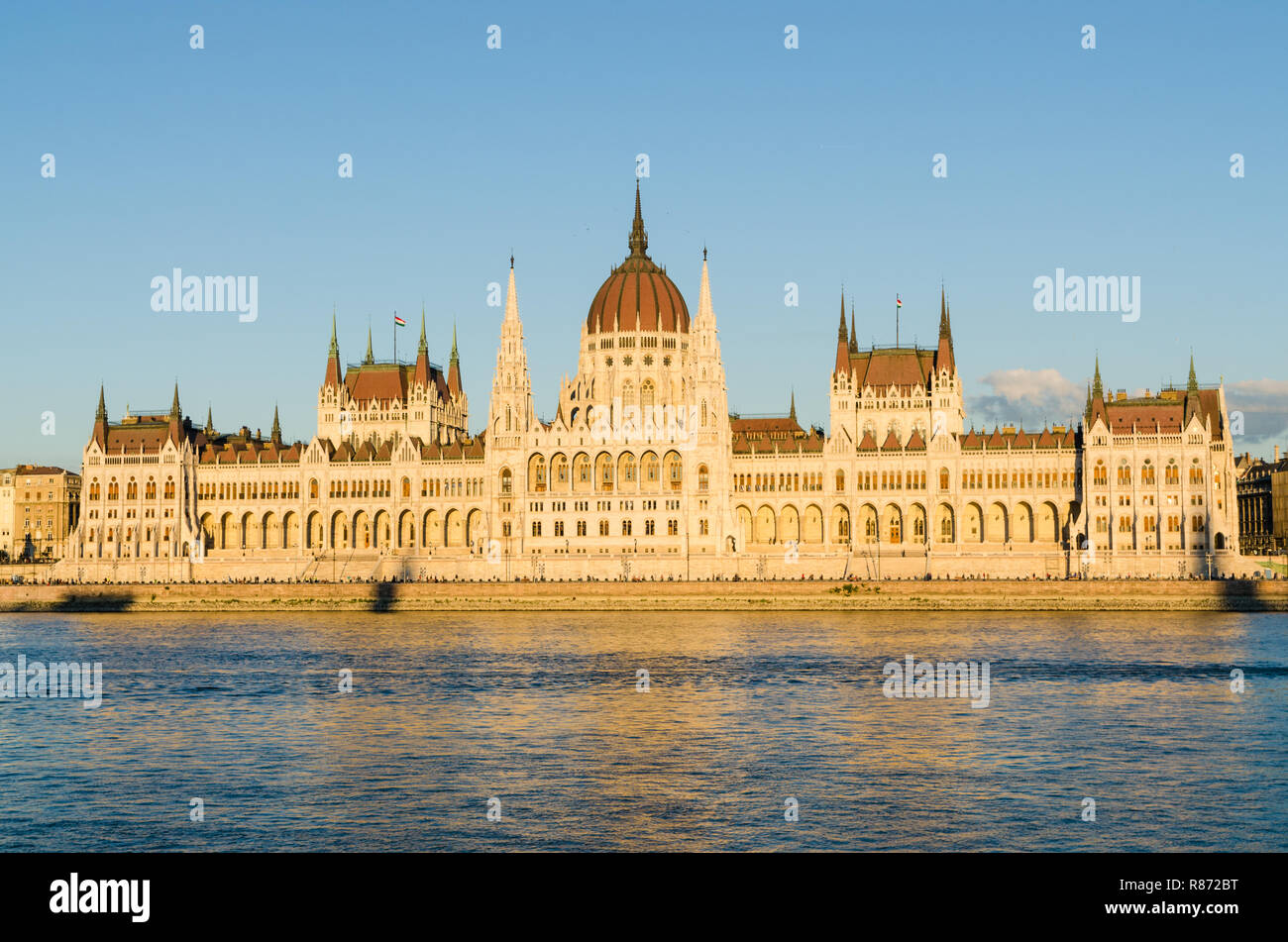 Parliament building budapest sunset hi-res stock photography and images ...