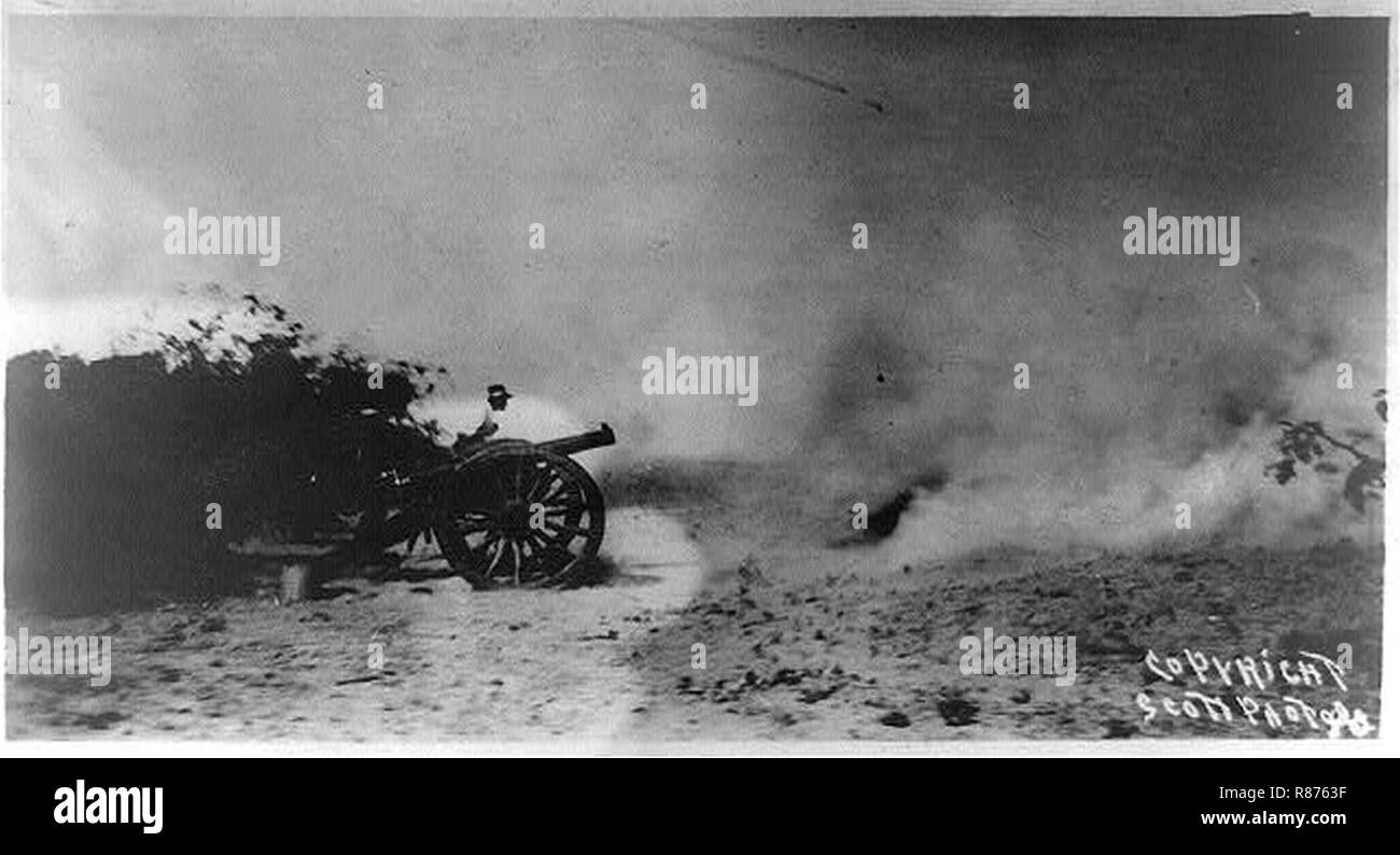 Cannon being fired by insurrectos at Battle of Ciudad Juarez Stock ...