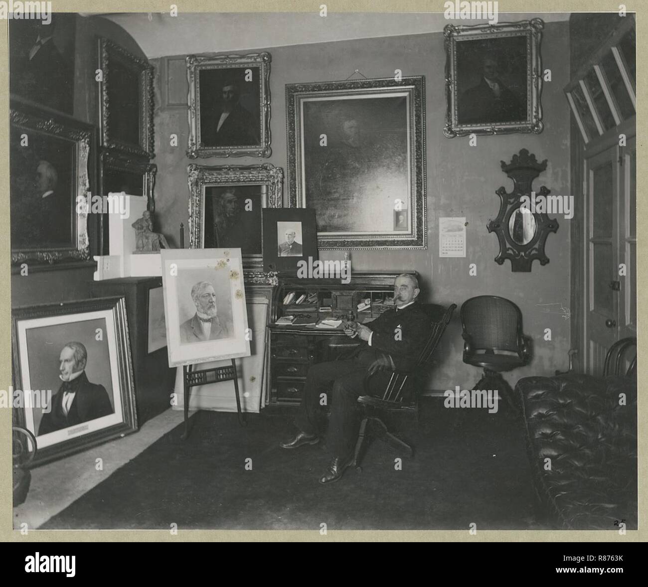 Capitol, interior, maintenance section, showing the restorer of ...