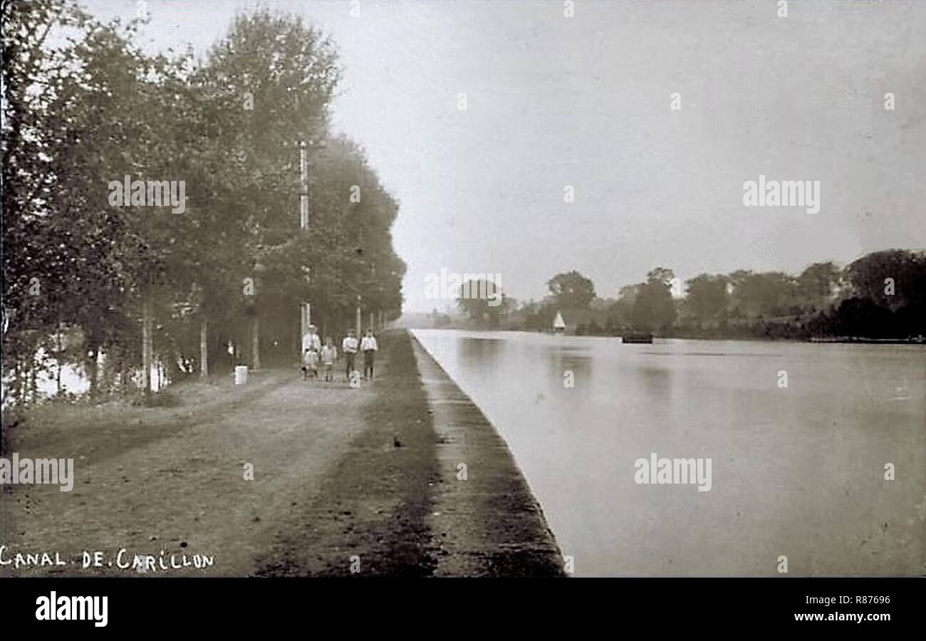 Canal de Carillon Stock Photo - Alamy