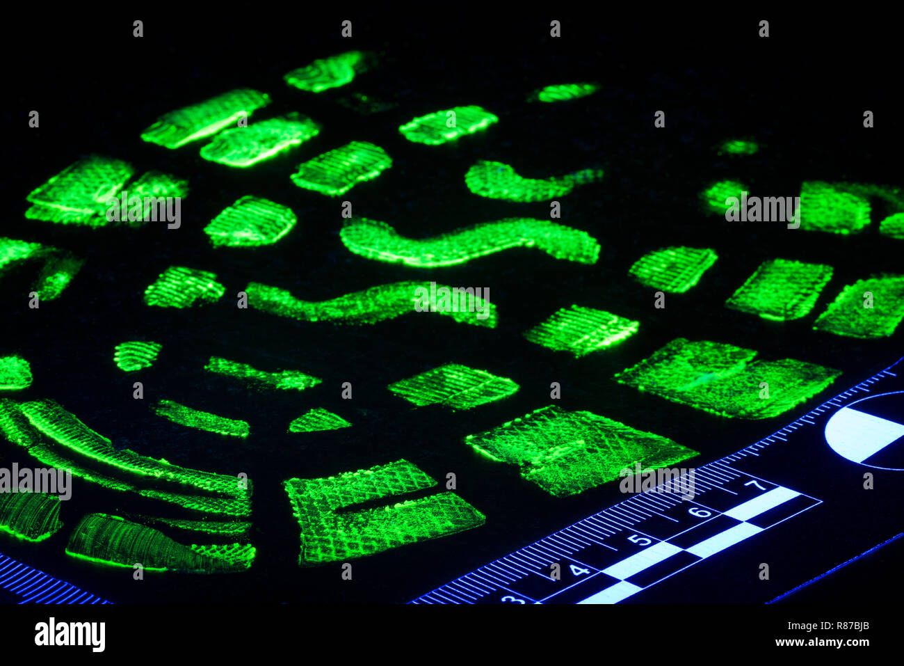 Fluorescent light fingerprint hi-res stock photography and images - Alamy