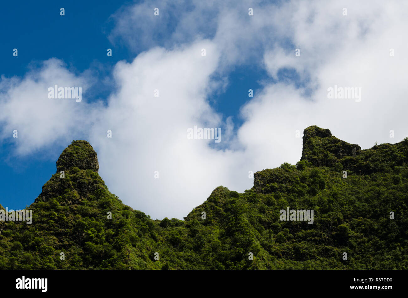 Mountain shapes hi-res stock photography and images - Alamy