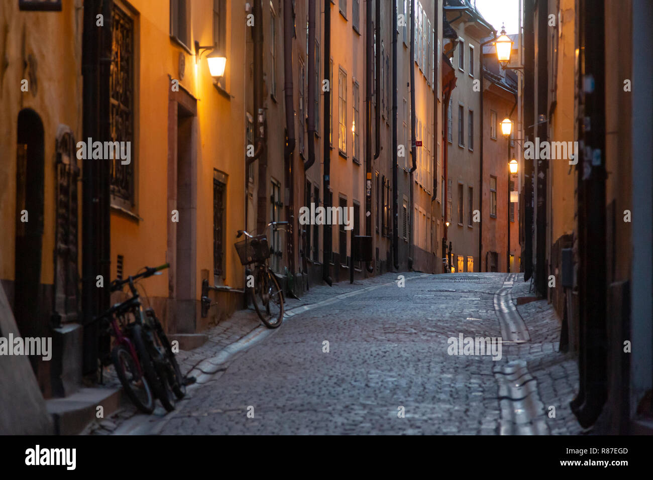 Gamla stan street night hi-res stock photography and images - Alamy