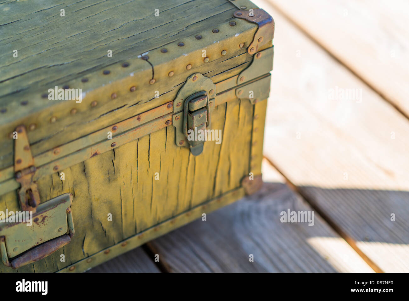 Vintage green chest trunk hi-res stock photography and images - Alamy