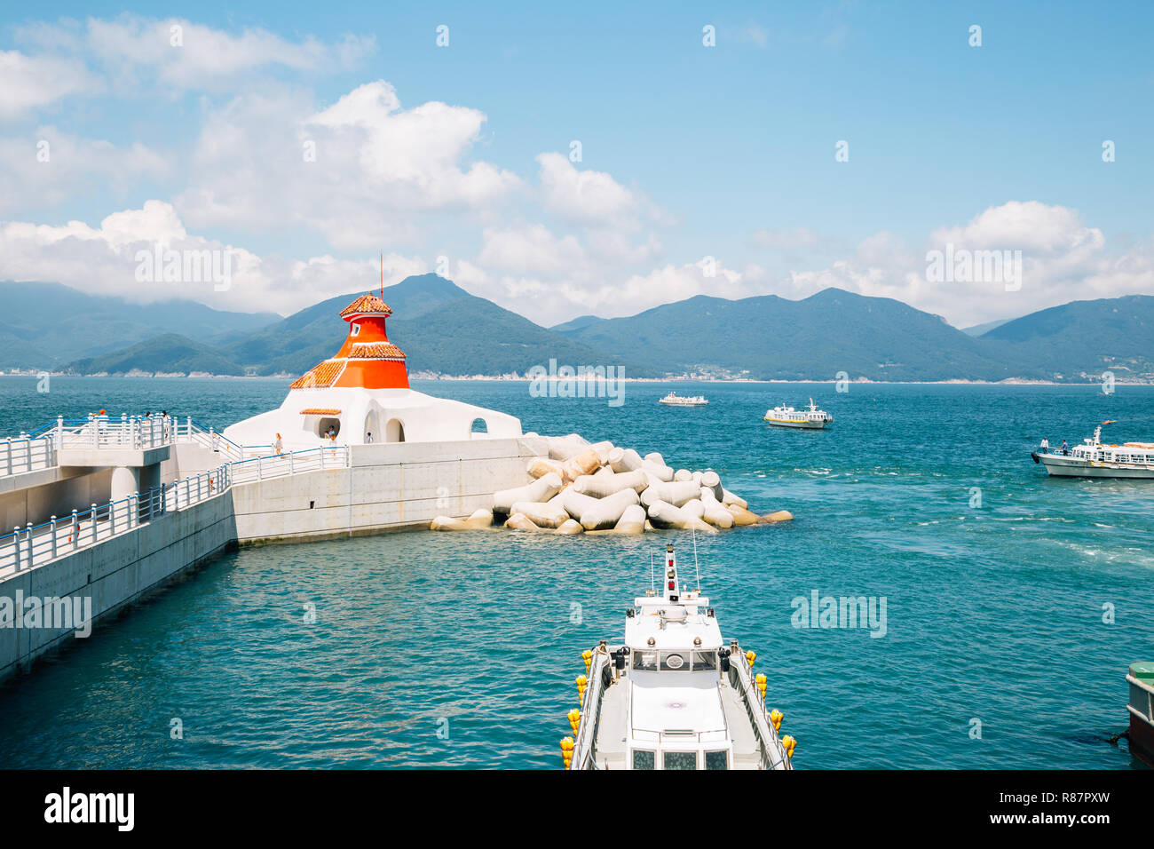 Oedo-Botania island port and emerald sea in Geoje, Korea Stock Photo ...