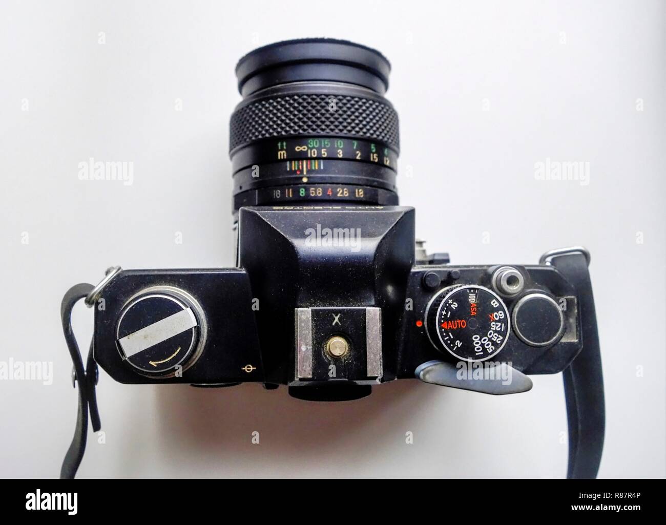 Old 35mm SLR Camera Stock Photo - Alamy