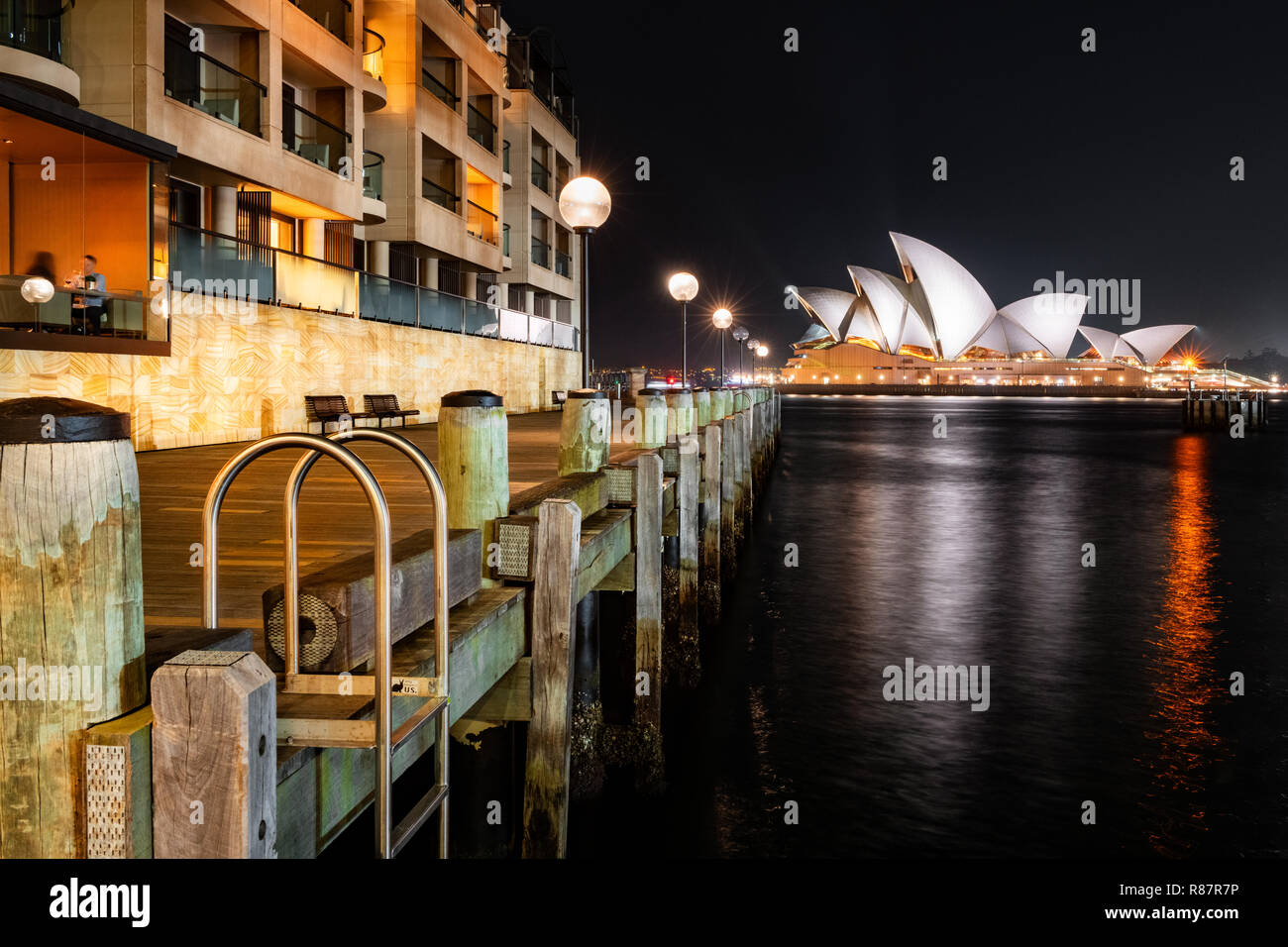 Sydney opera house at night hi-res stock photography and images - Alamy