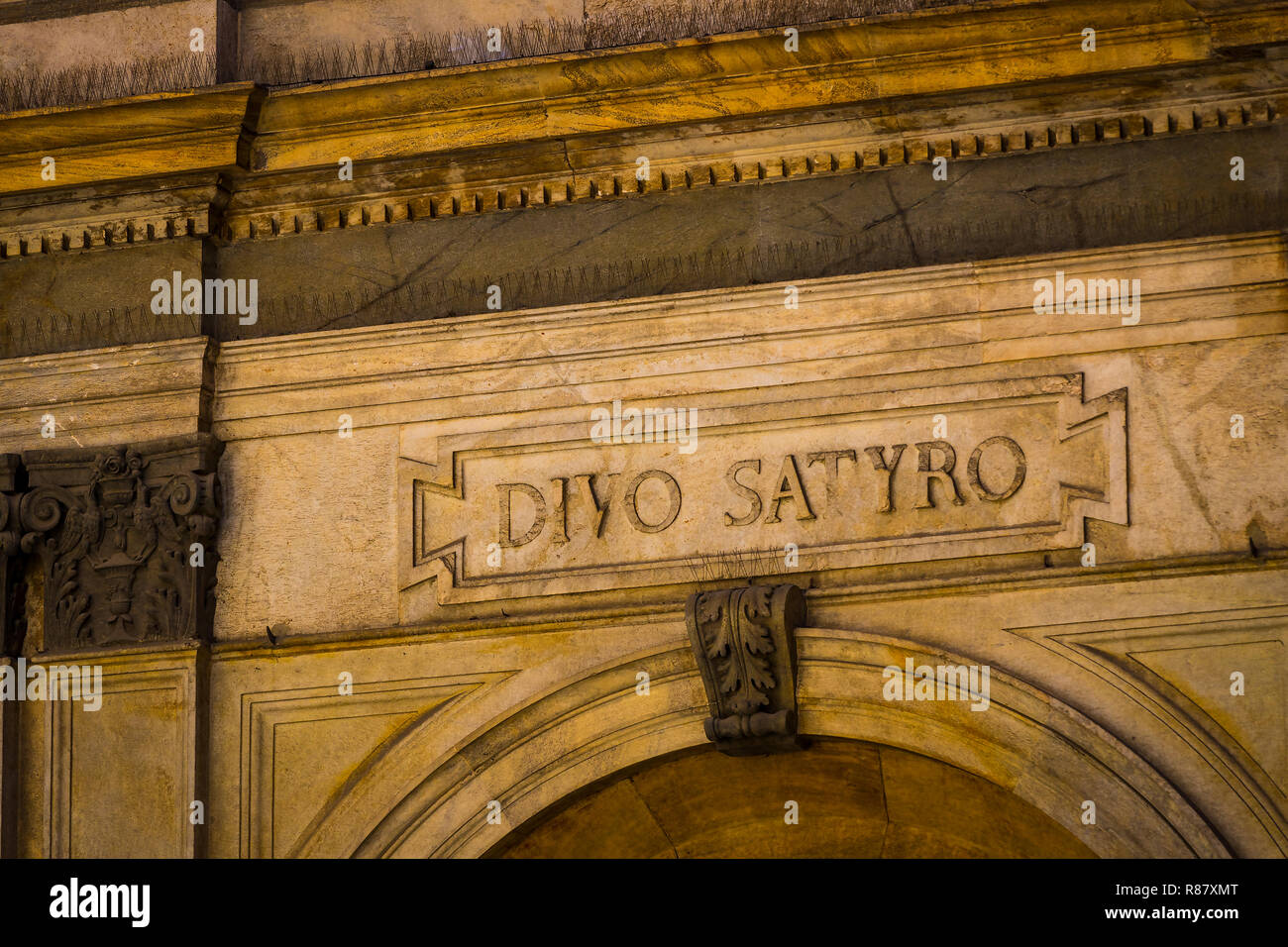 Elements of architecture of the Catholic Santa Maria Presso San Satiro ...