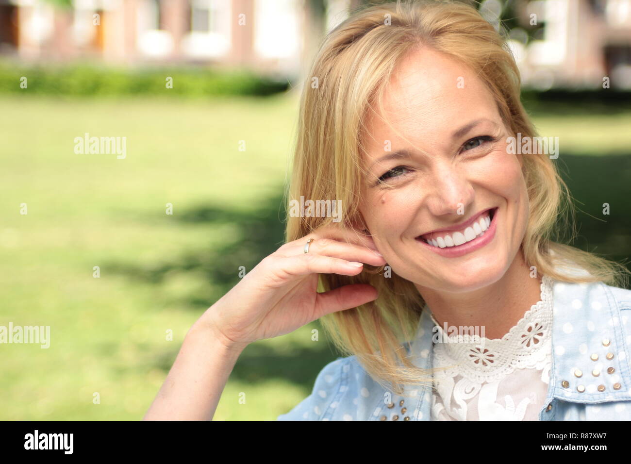 Beautiful woman outside Stock Photo - Alamy