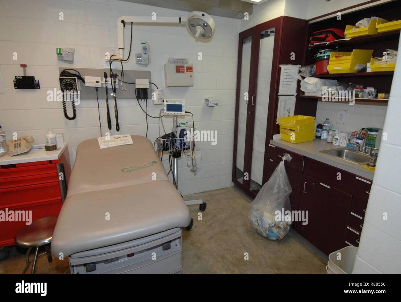 Captive's medical clinic, Camp 5, Guantanamo Stock Photo - Alamy