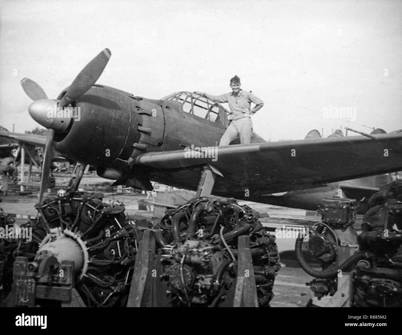 Captured A6M5 with engines on Saipan 1944 Stock Photo - Alamy