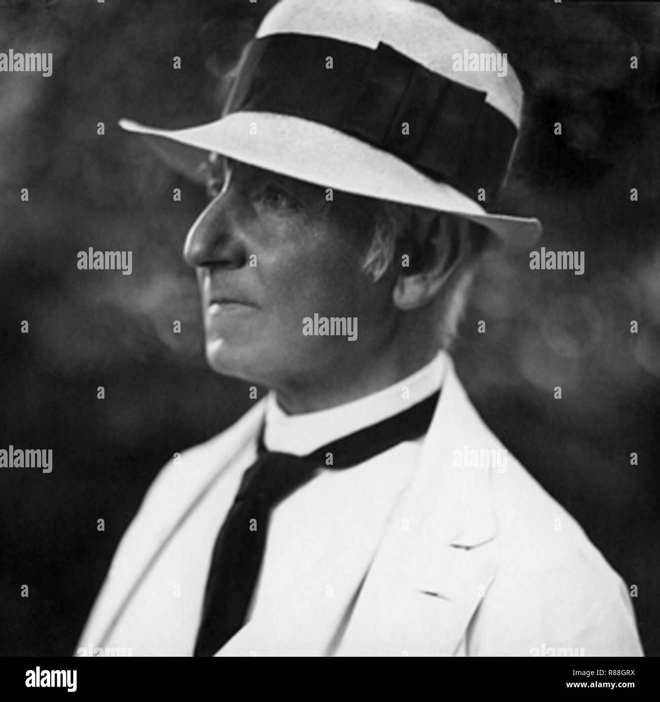 Carl paul hi-res stock photography and images - Alamy