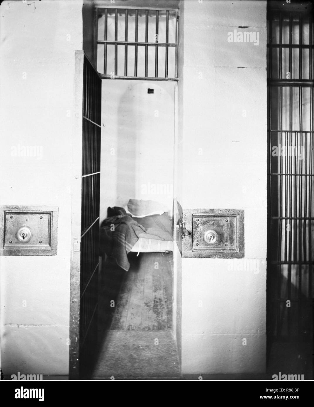 Carleton County Gaol - Prison cell 1895 Stock Photo - Alamy
