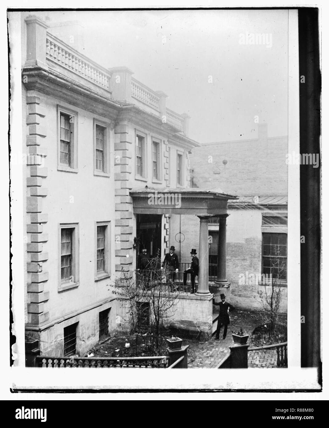 Carlyle house alexandria virginia hi-res stock photography and images ...