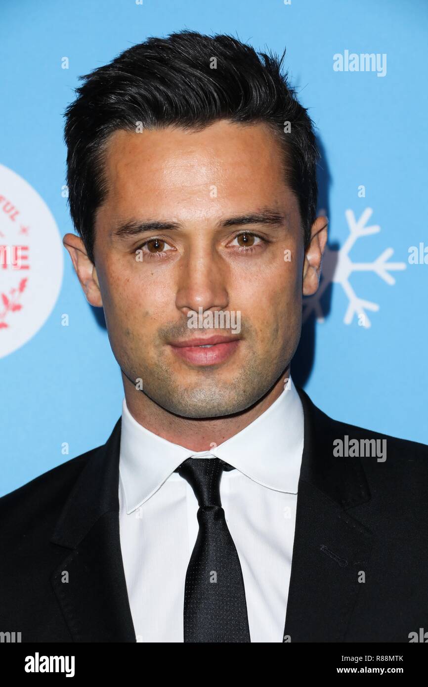 LOS ANGELES, CA, USA - NOVEMBER 14: Stephen Colletti at the Opening ...