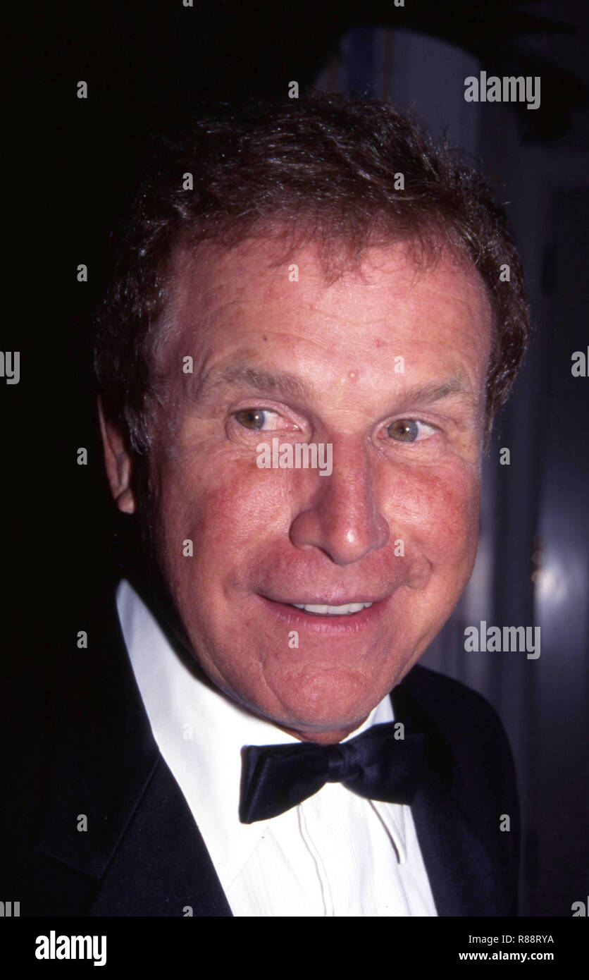 Wayne rogers hi-res stock photography and images - Alamy