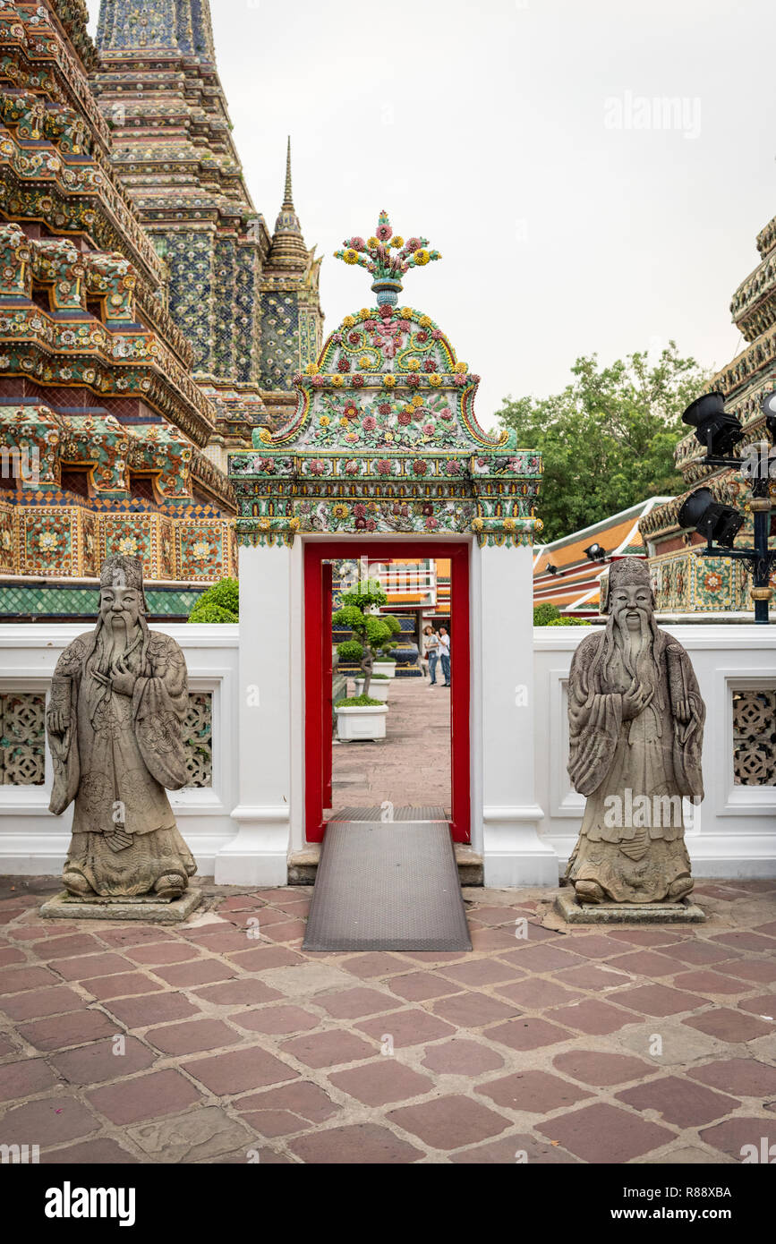 Thai soldiers in ancient hi-res stock photography and images - Alamy