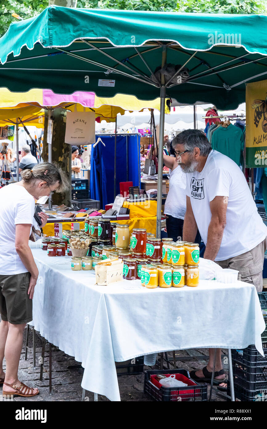 Hossegor market hi-res stock photography and images - Alamy