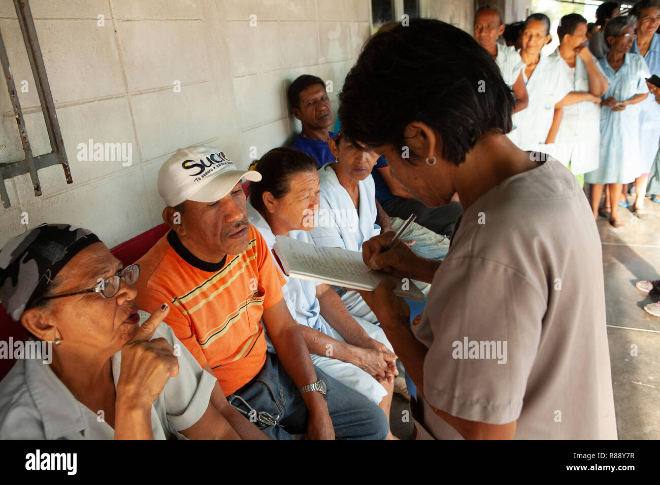 Female factory worker america hi-res stock photography and images - Alamy