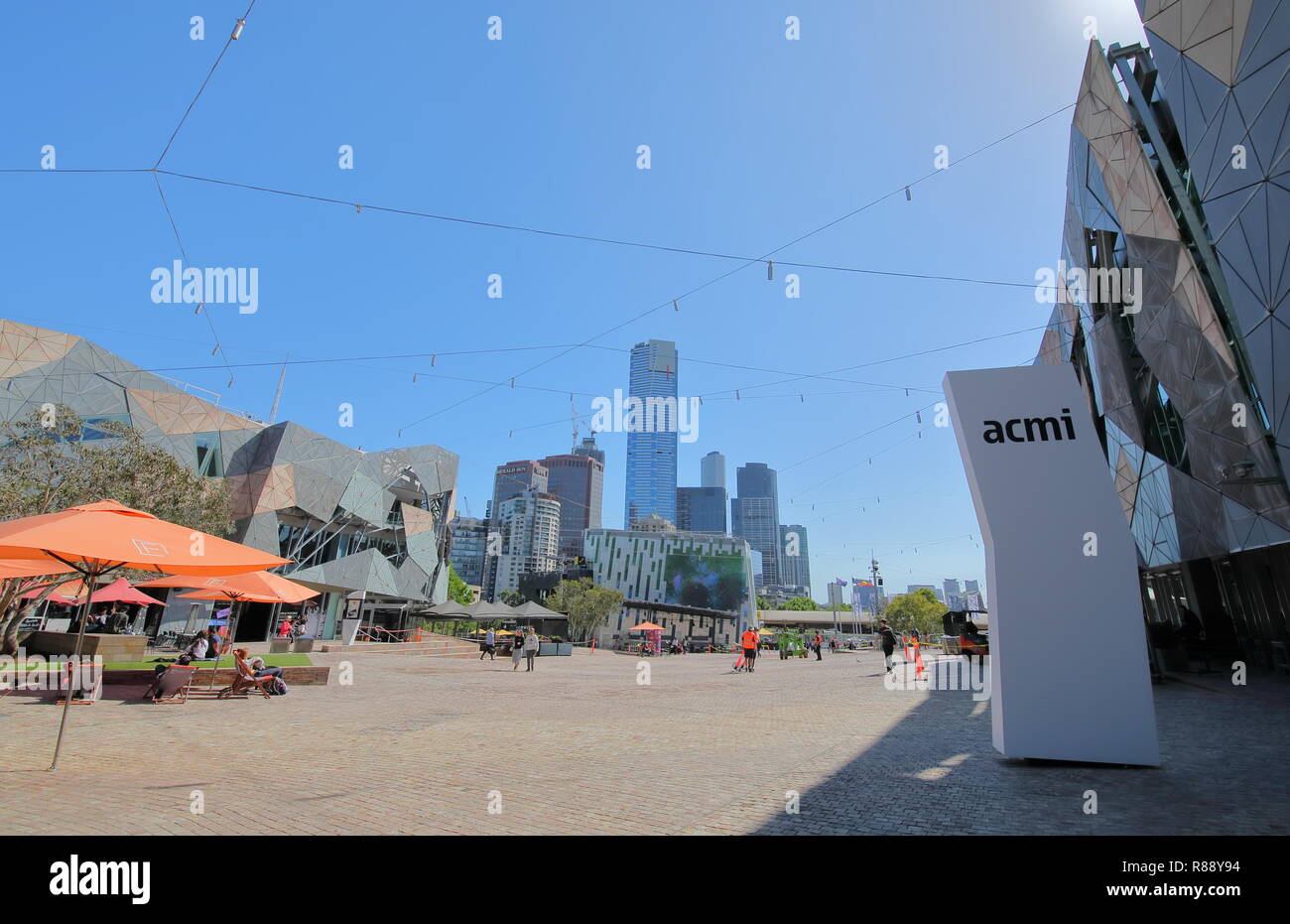 Outdoor cafe federation square hi-res stock photography and images - Alamy