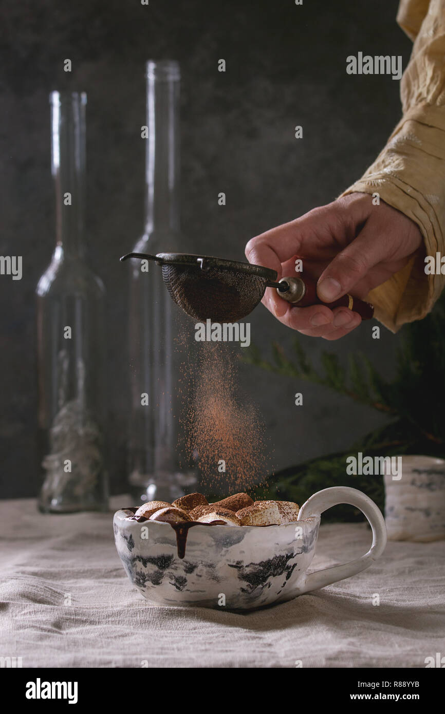 Hot chocolate sprinkling cocoa hi-res stock photography and images - Alamy