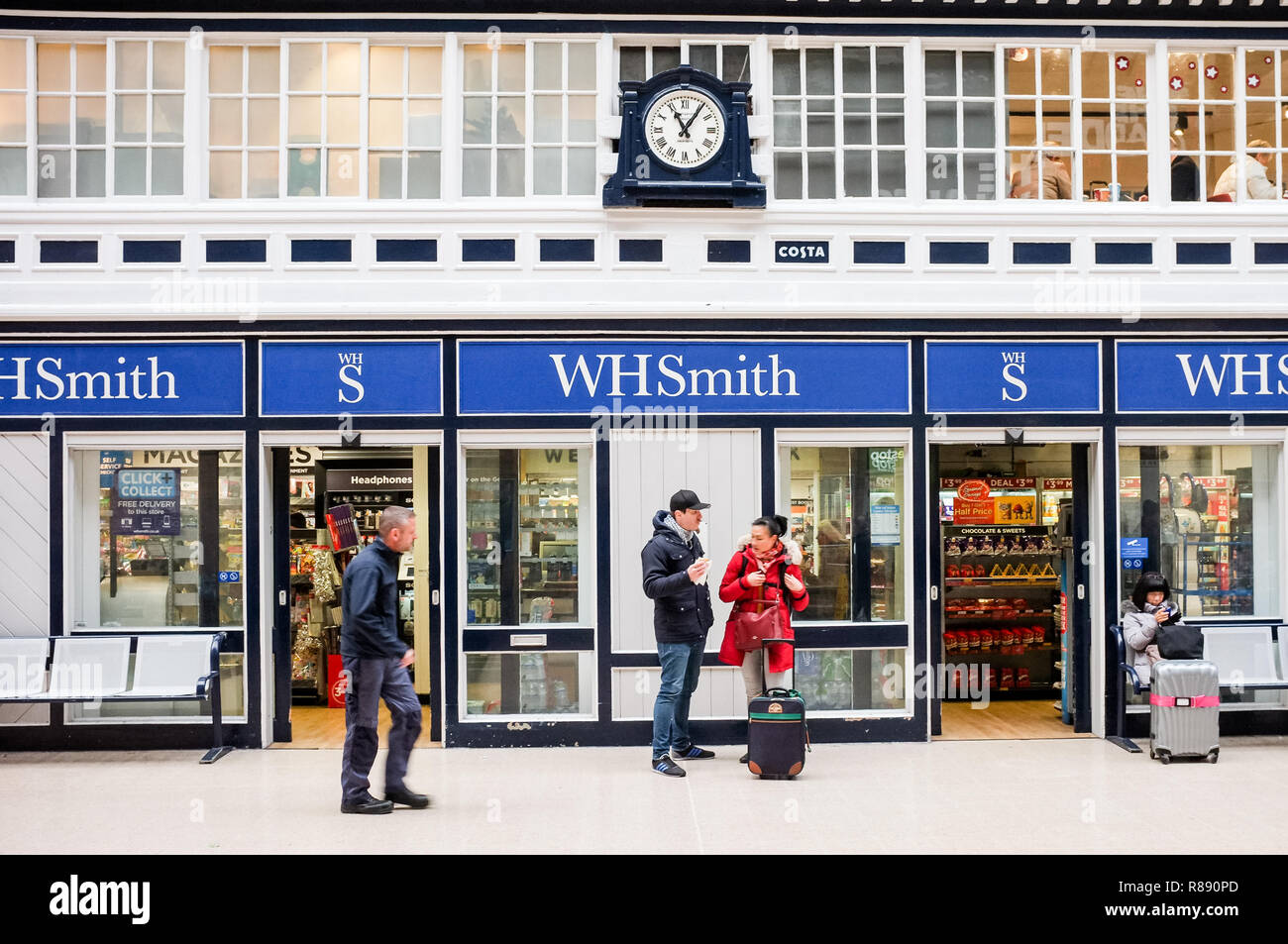 Wh Smith Station High Resolution Stock Photography and Images - Alamy