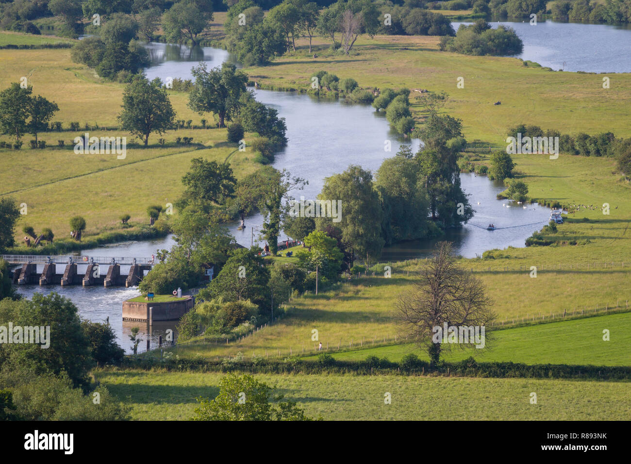 Looking down on Days Lock on the River Thames near Dorchester-on-Thames ...