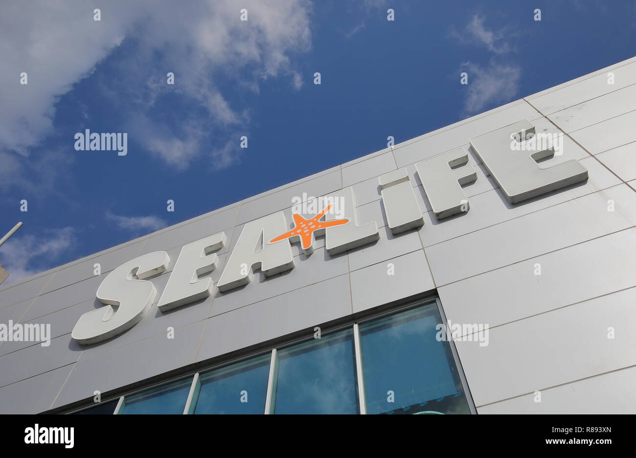 Sealife logo hi-res stock photography and images - Alamy