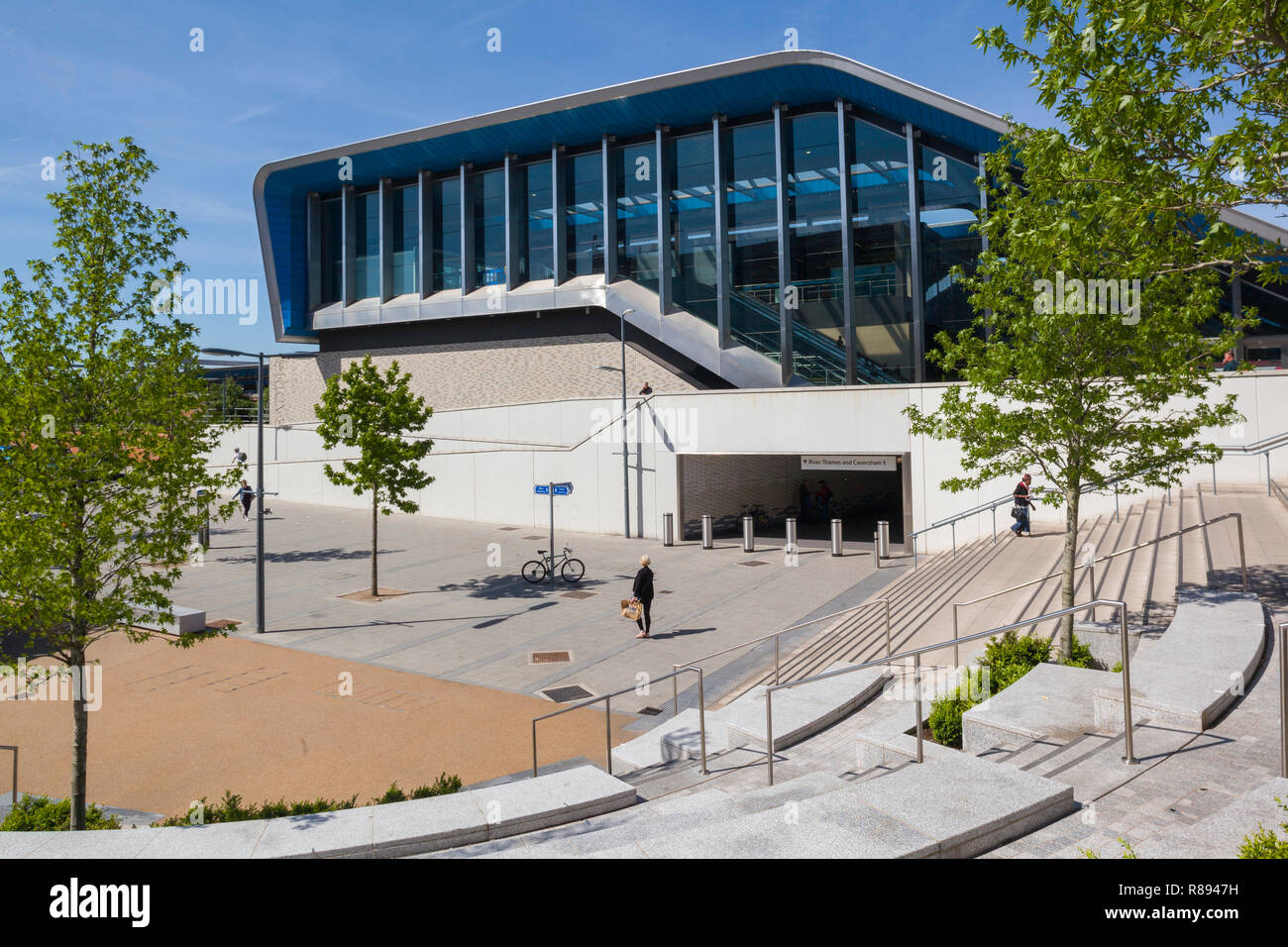 The striking modern architecture of the new Reading Station, designed ...